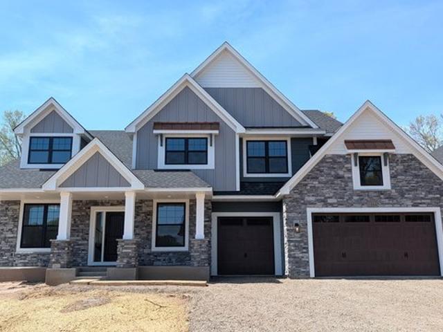 1884 Royal Blvd N, Lake Elmo, MN 55042
