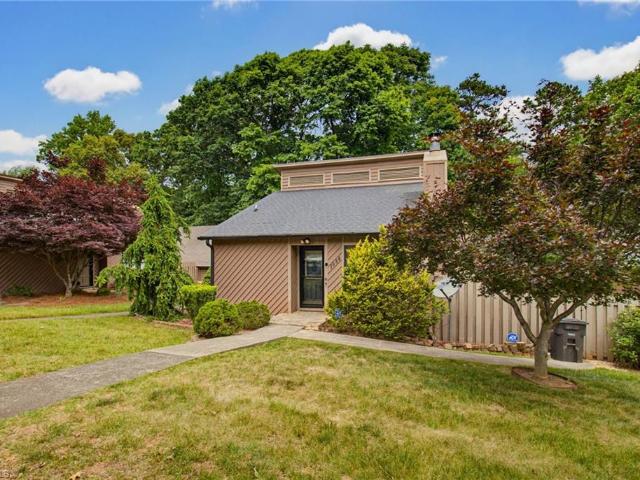 1884 Stonewood Drive SW