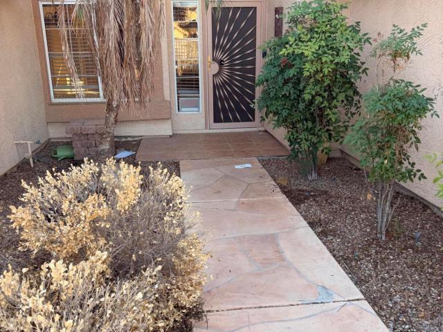 18850 N 89th Ln, Peoria, AZ 85382 | MLS #7000 | Compass