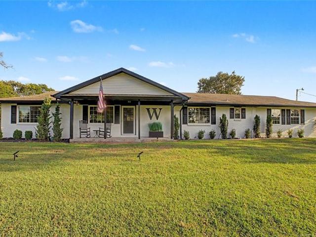 18856 E Oakridge Dr, Claremore, OK 74017