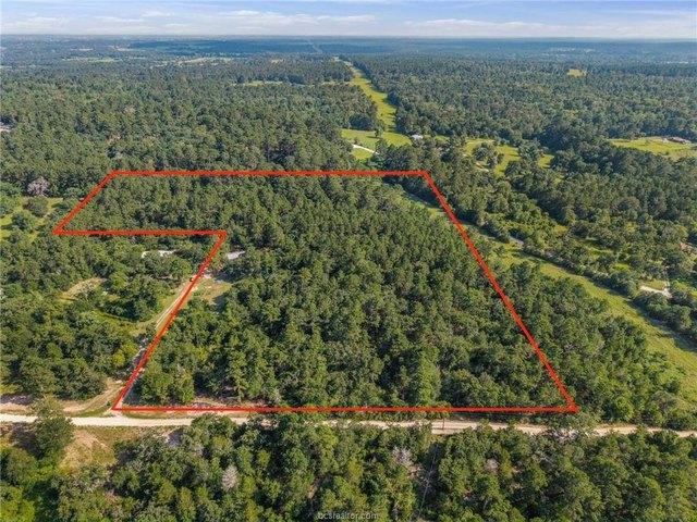 1885 Double Price Ln, Bedias, TX 77831