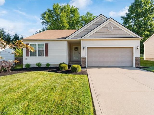1885 Faye Rd, Akron, OH 44306