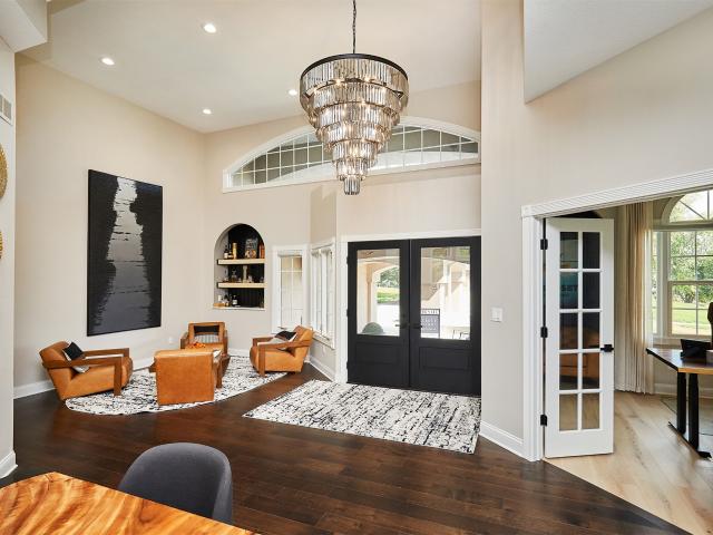 1885 Glen Oaks Drive