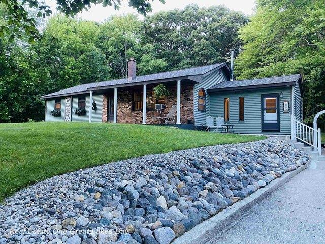 1885 S Erskine Rd, Hemlock, MI 48626