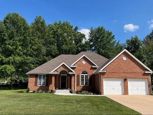 1885 W Timber Ridge Dr, Sedalia, MO 65301