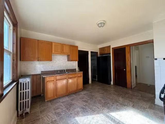 1885 1887 Broad St #2, Hartford, CT 06114
