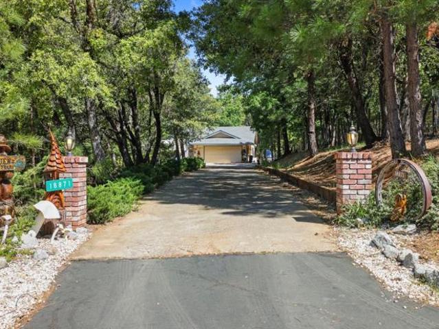 18871 Sylvia Dr, Pine Grove, CA 95665
