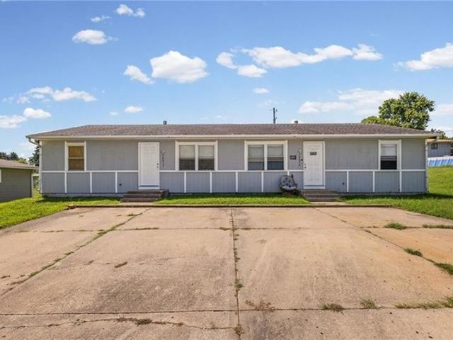18872 E Wigwam Dr, Independence, MO 64056