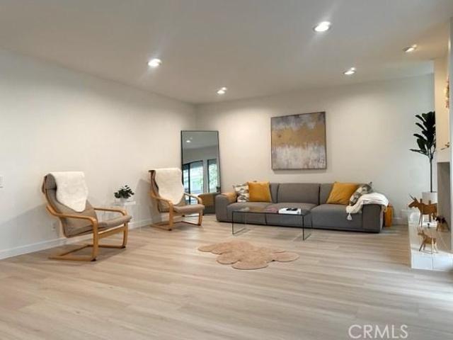 1887 Greenfield Ave #211, Los Angeles, CA 90025