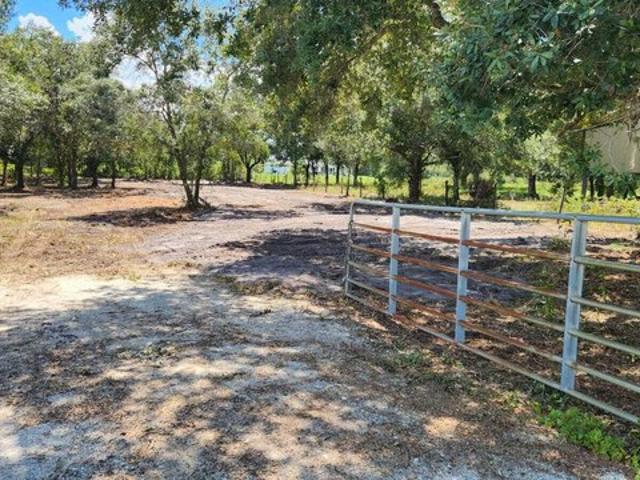 18884 NW 282nd St, Okeechobee, FL 34972