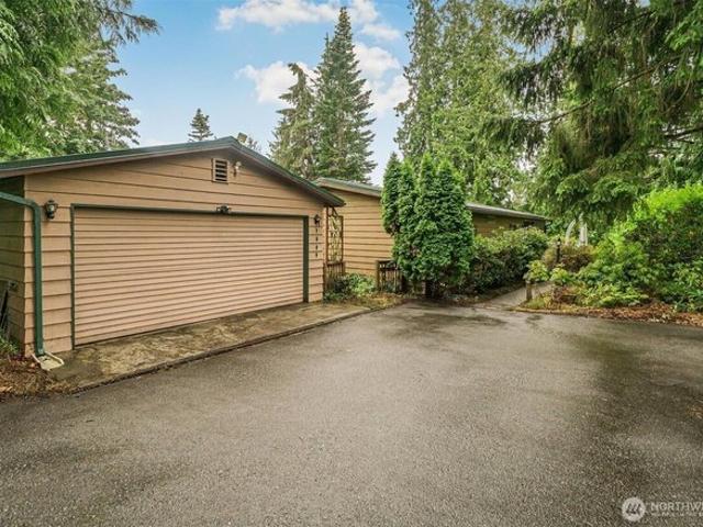 1889 Lake Dr, Camano Island, WA 98282