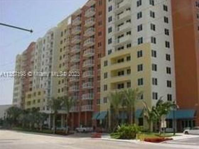 18800 29th Ave NE #207, Aventura, FL 33180