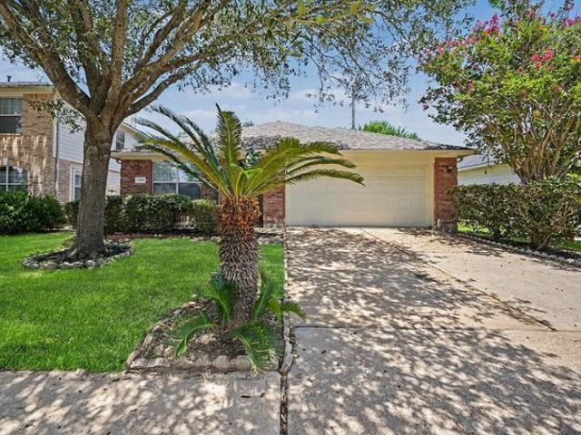 18806 S Wimbledon Dr, Katy, TX 77449