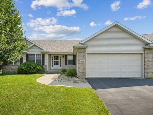 1880 Oak Creek Dr, Marion, IA 52302