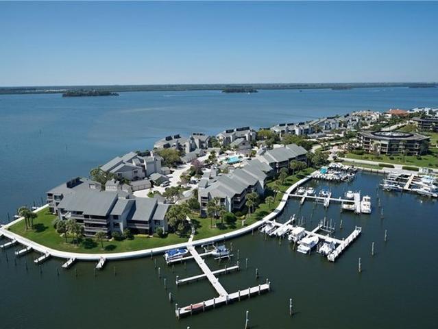 1880 Bay Rd Unit 220I, Vero Beach, FL 32963