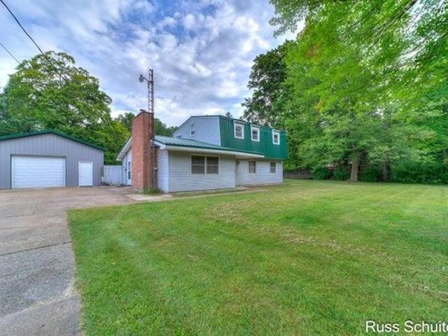 1880 E Michillinda Rd, Twin Lake, MI 49457