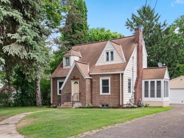 1880 Furness St, Maplewood, MN 55109