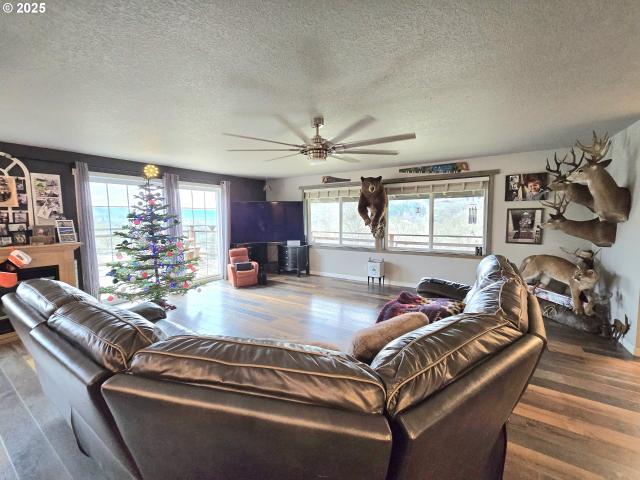 1880 fairhill dr