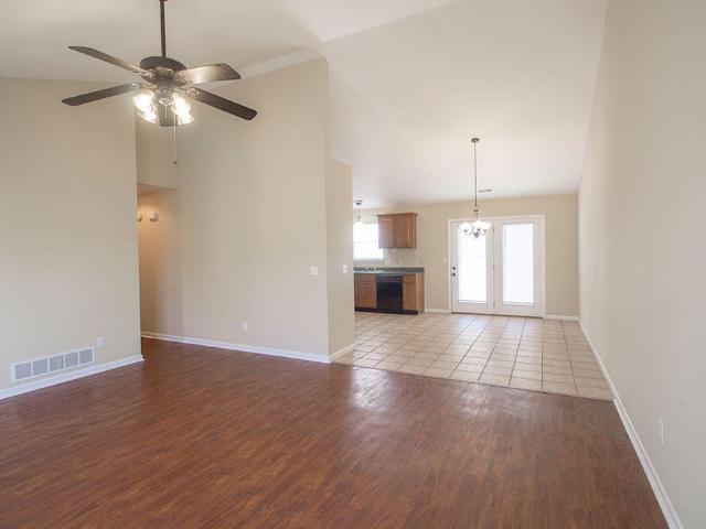 1880 w field st