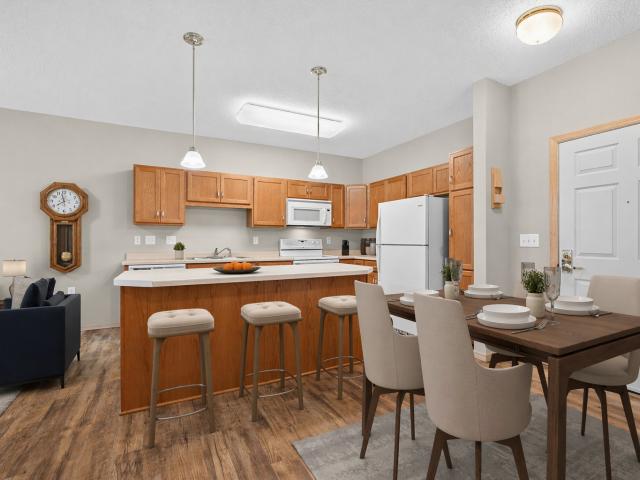 1880 3rd Avenue NW # 211
