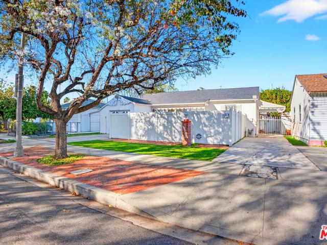 18813 Cantlay Street
