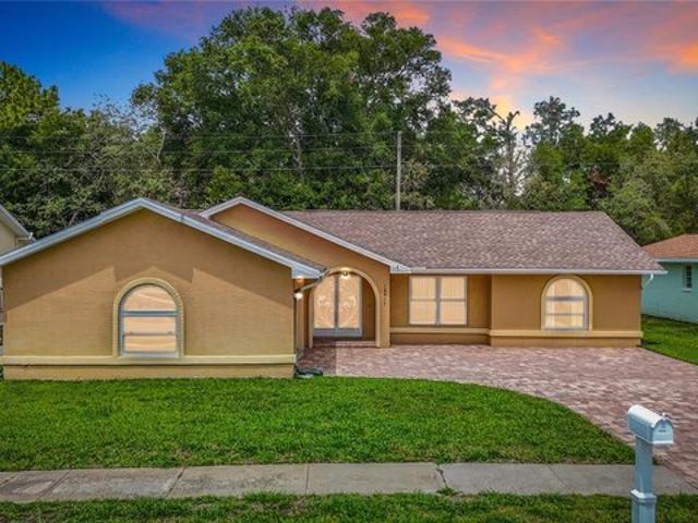 18817 Parade Rd, Hudson, FL 34667
