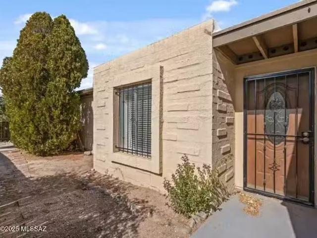 1881 N Circulo De La Cienega, Tucson, AZ 85715 MLS 22502900