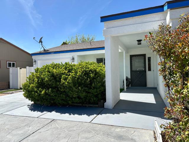 1881 Clearwater Loop NE