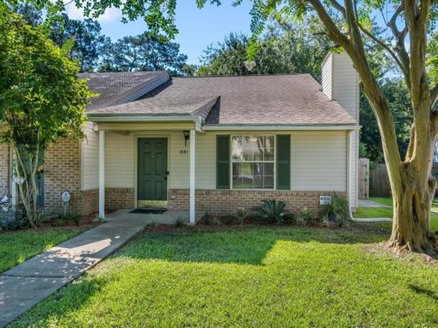 1881 Gina Dr, Tallahassee, FL 32303