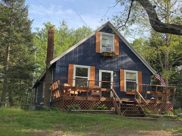 1881 W Haskell Lk, Harrison, MI 48265