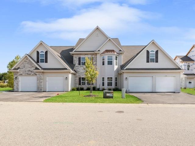 1881 Woodland Way Unit 420 1, Slinger, WI 53086
