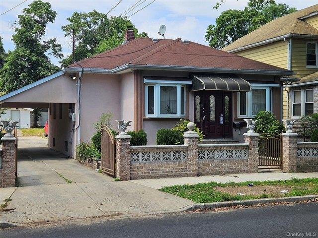 18823 th Ave, Saint Albans, NY 11412