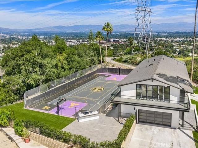 18827 Edleen Dr, Tarzana, CA 91356