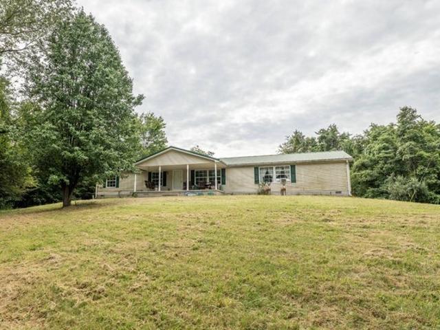 1882 Oakland Rd, Jackson, OH 45640