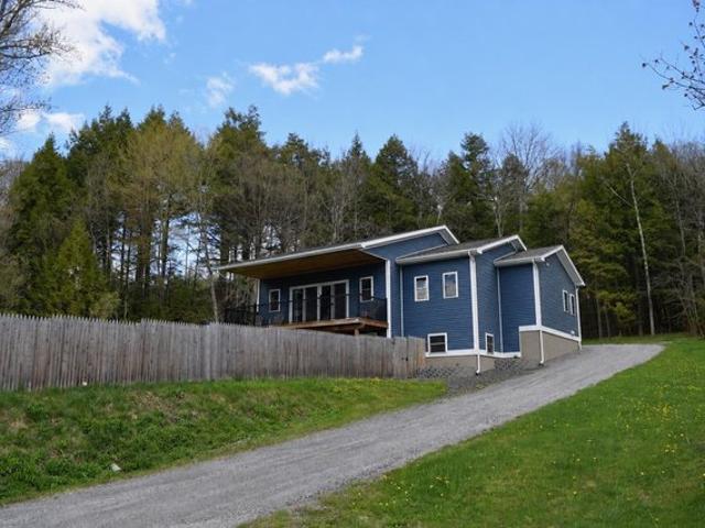 1882 Paine Tpke S, Berlin, VT 05602