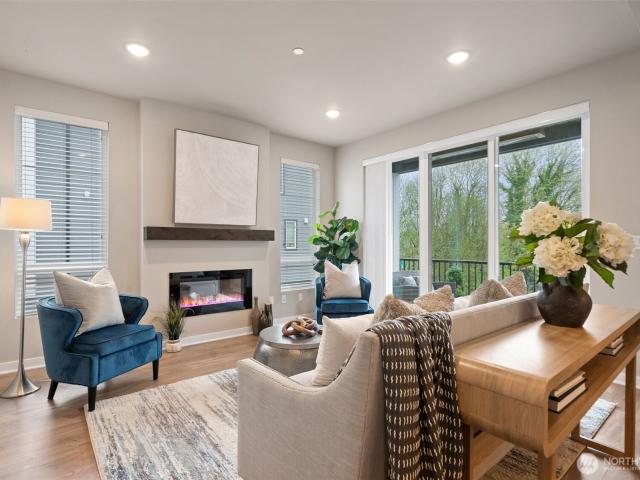 1882 th Dr NE, Unit 6, Kenmore, WA 98028 | MLS #2505 | Compass