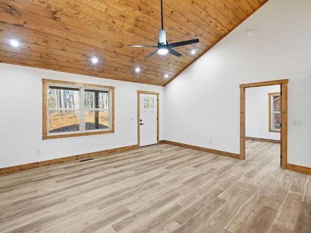 1883 Newport Dr, Ellijay, GA 30540 | MLS #421084