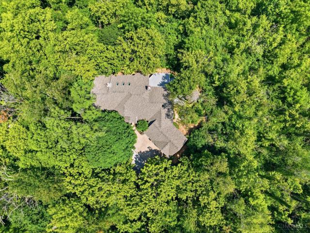 1883 Greentree Road