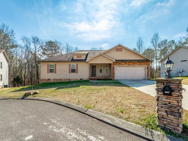 188 Cottage Crest Ct, Chickamauga, GA 30707
