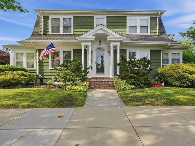 188 Archer St, Fall River, MA 02720