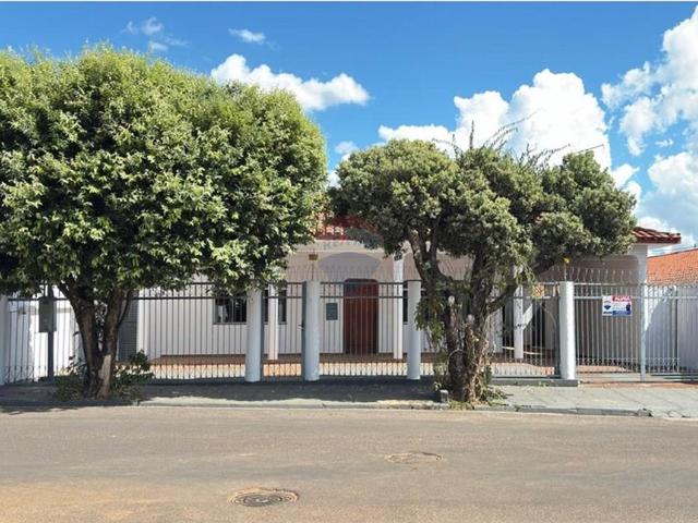 188 Área Útil Casa Alugar, 4 Dormitórios localizado em RUA GARMPEIROS, 343, São Benedito, Barra do Garças, Mato Grosso, 78600076 | Brasil