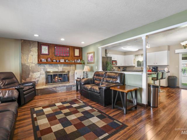 188 Blair Dr