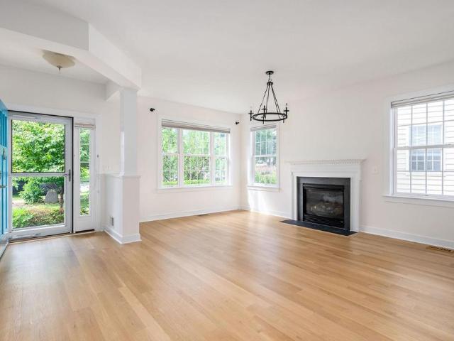 188 Brookwood Dr