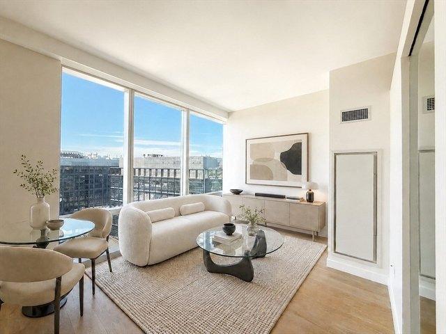 188 Brookline Ave Unit 22G, Boston, MA 02215