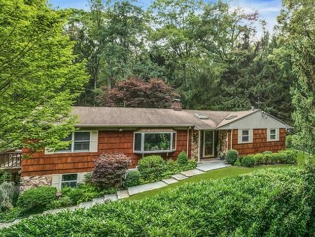 188 Daly Rd, East Northport, NY 11731