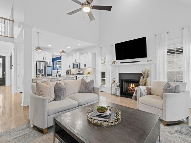 188 Karen Dr