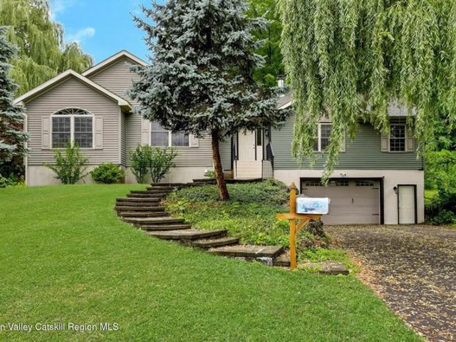 188 Hoyt St, Port Ewen, NY 12466