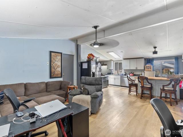 188 Holcomb Rd