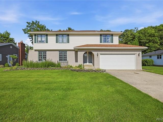 188 Heritage Farm Rd, Buffalo, NY 14218