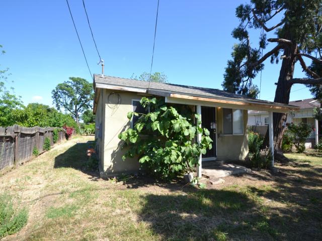 188 Justine Ave, Reedley, CA 93654 | MLS #647150 | Compass